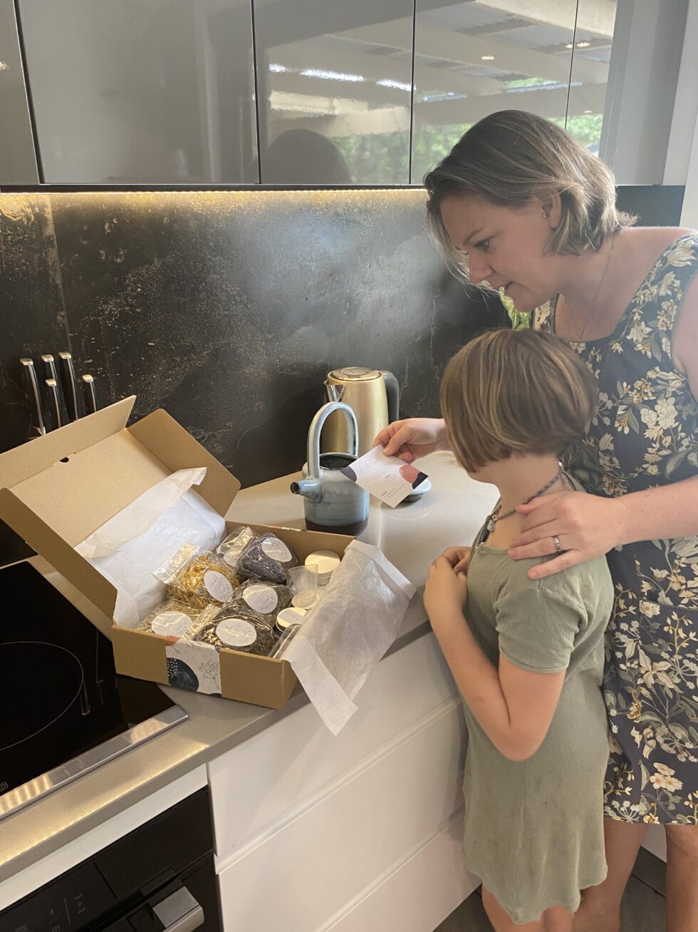 DIY Herbal Medicine Kits - Everyday Empowered